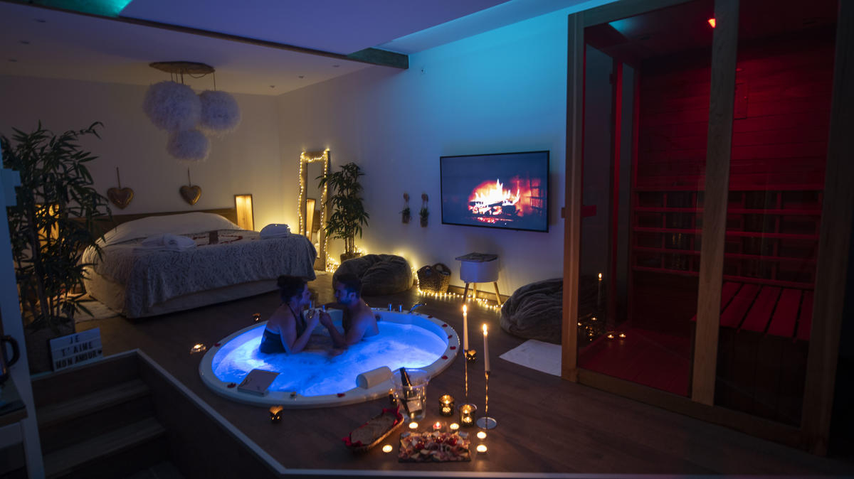 L'escapade Romantique: Chambre Avec Spa Privatif Au Nord pour Chambre ... L'escapade Romantique: Chambre Avec Spa Privatif Au Nord pour Chambre ...
